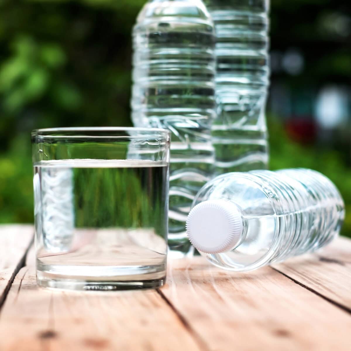 Glass Vs Plastic: Which Is More Recyclable & Sustainable?