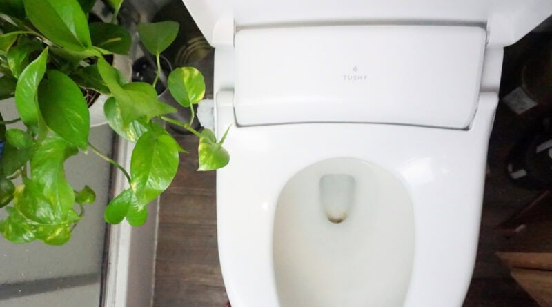 Zero Waste Bathroom: 13 Essential Plastic-Free Swaps