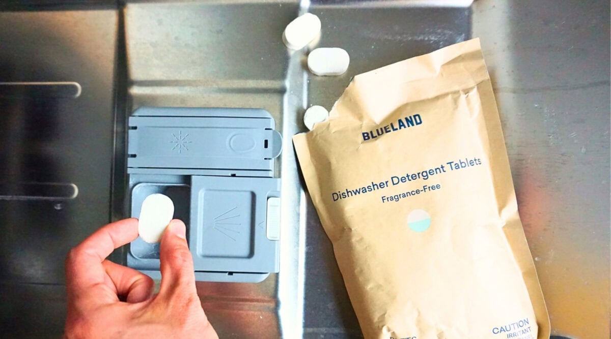 7 Eco-Friendly Dishwasher Detergents To Polish Your Dishwashing