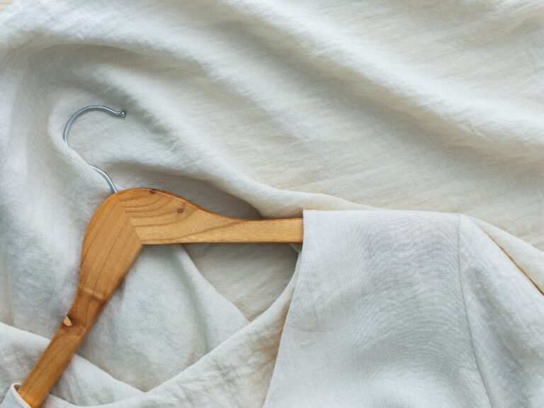 Is Linen Sustainable? Digging To The Roots Of This Breezy Fabric