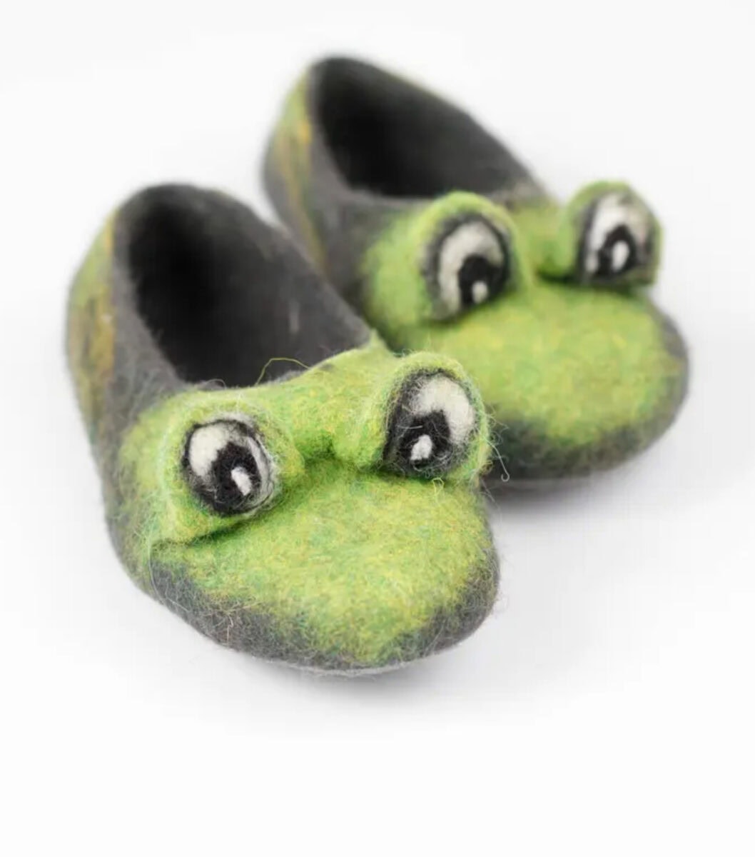 8 Sustainable Slippers & House Shoes That Keep Our Toes Eco-Conscious