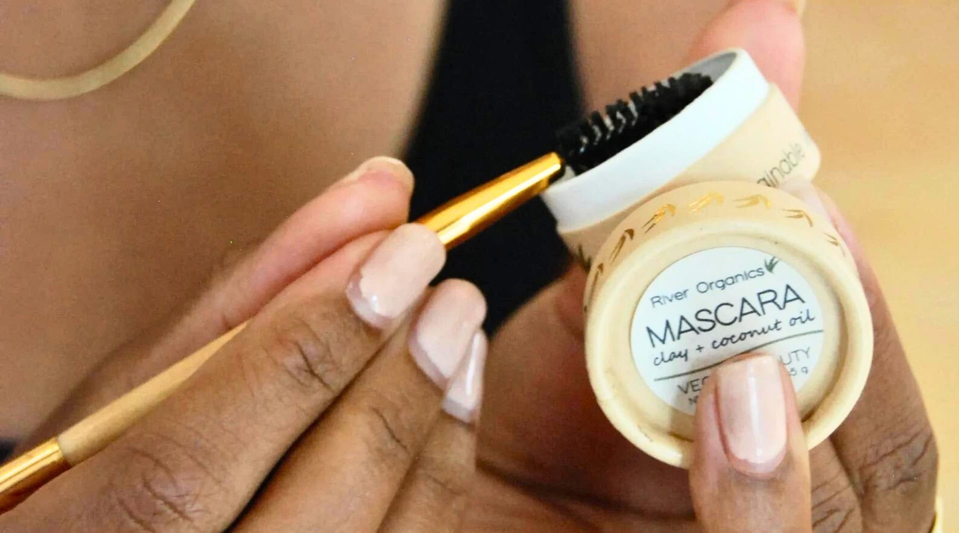 7 Zero Waste Mascara Brands For Sustainably Bold & Beautiful Lashes