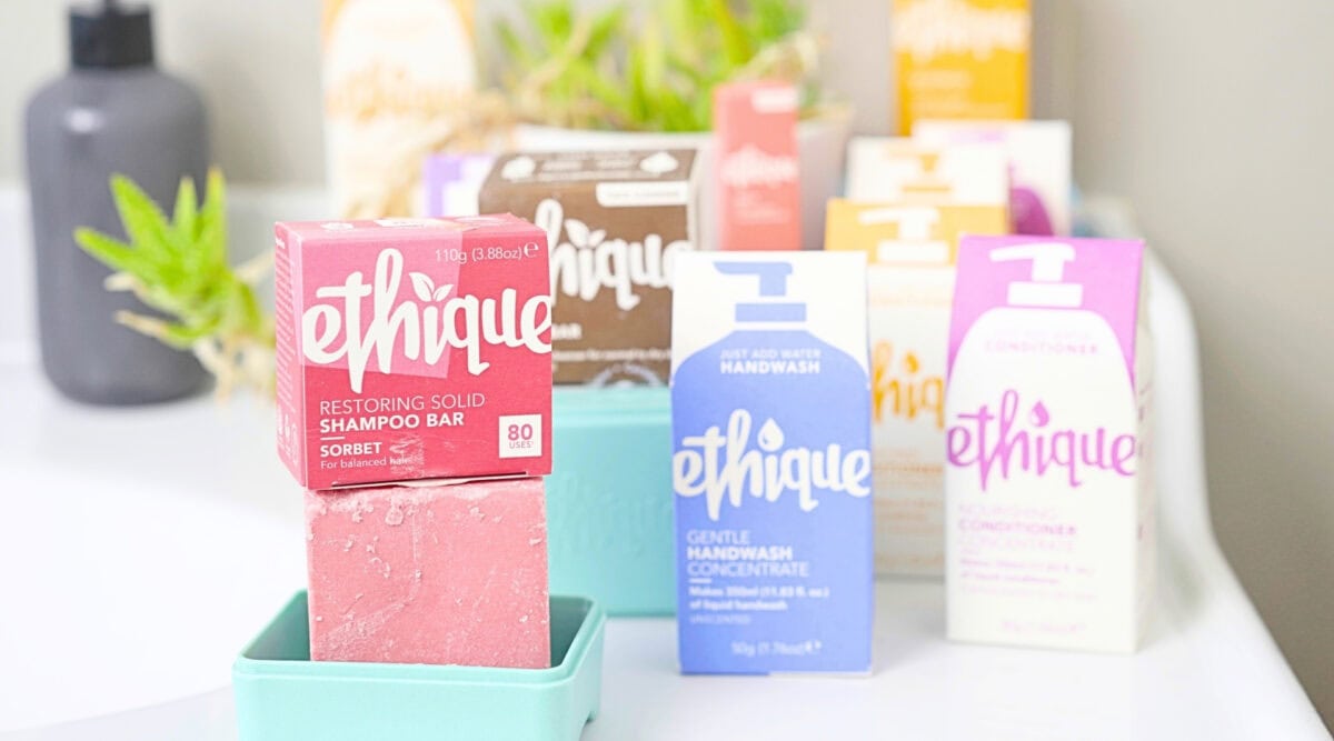 11 Plastic-Free Shampoo & Conditioners For A Zero Waste Do