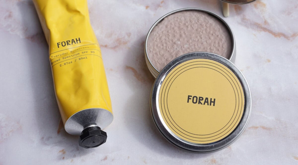 10 Zero Waste Sunscreen Alternatives For A More Sustainable SPF