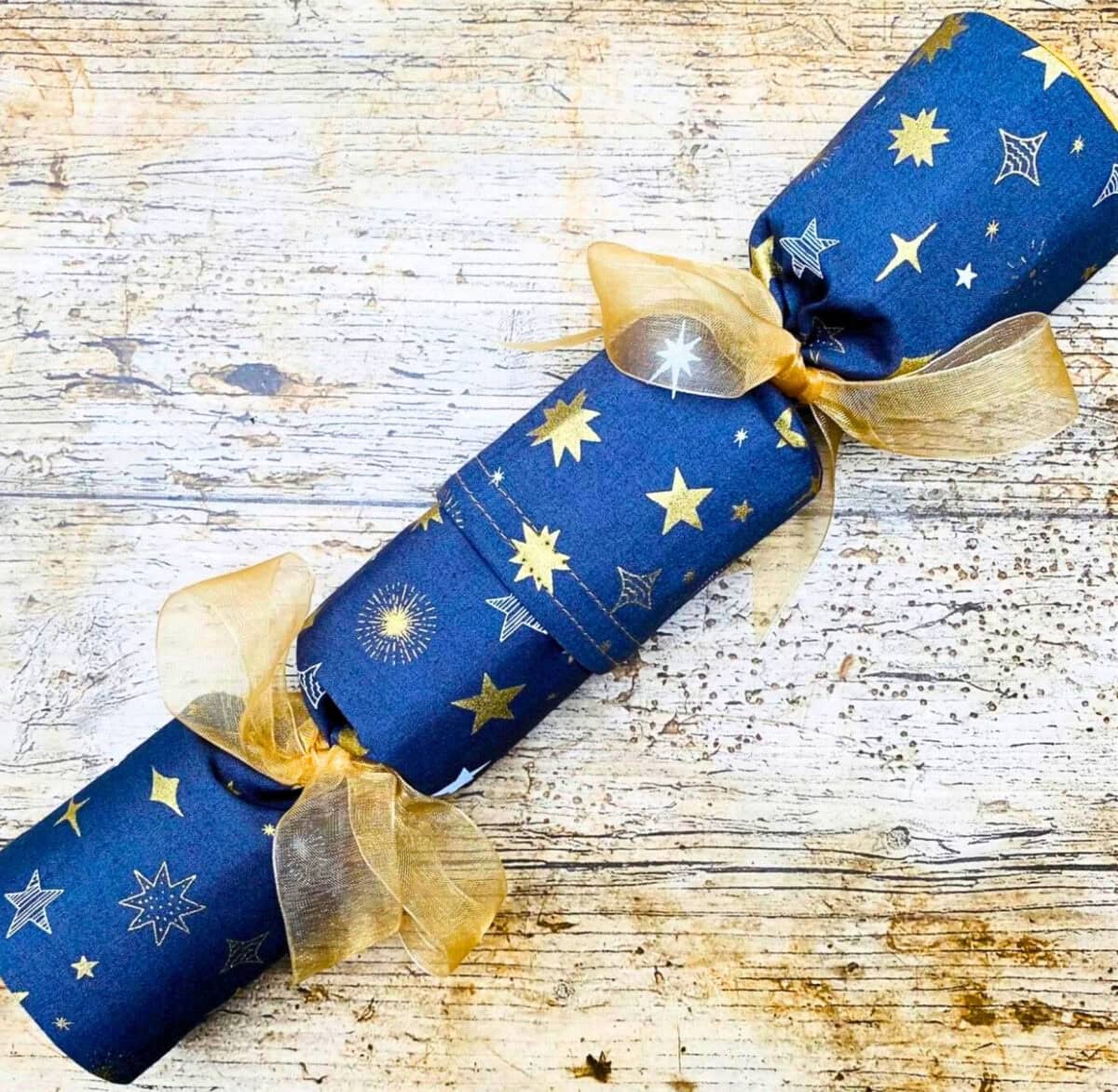 7 Eco-Friendly Christmas Crackers (Including DIY)