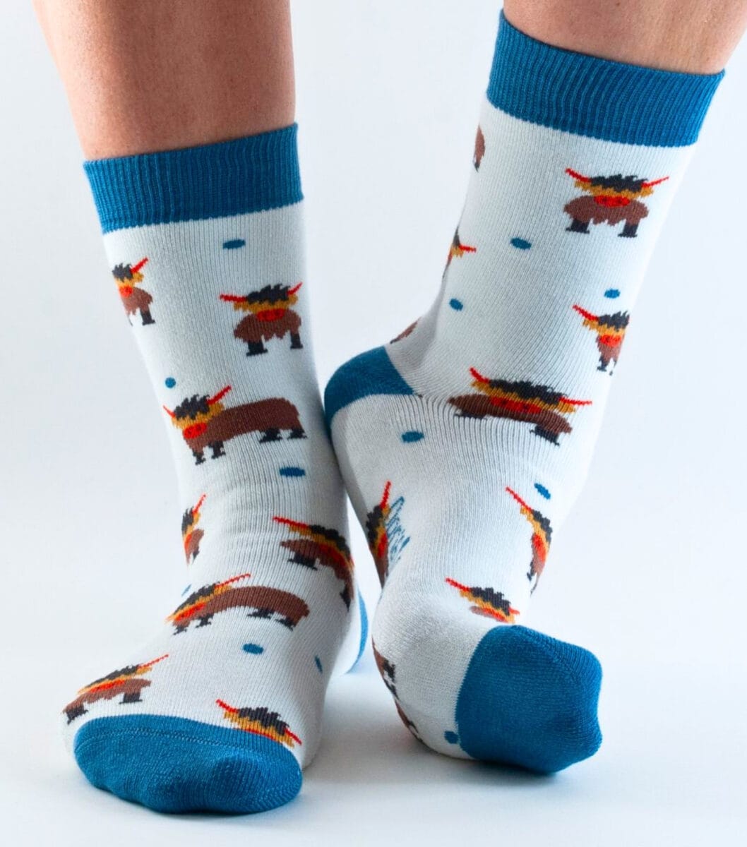 5 Best Bamboo Socks Keeping Your Feet Fresh & Natural