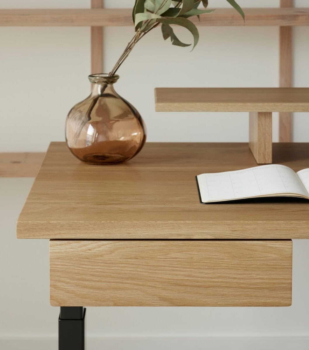 7 Eco-friendly & Non-Toxic Desks For 2025