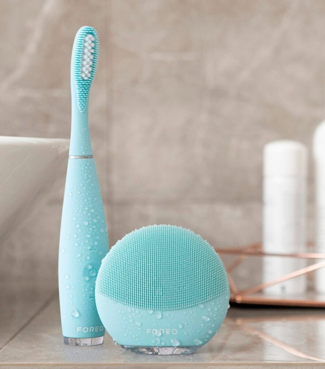 7 Sustainable Electric Toothbrushes For A Better Buzz