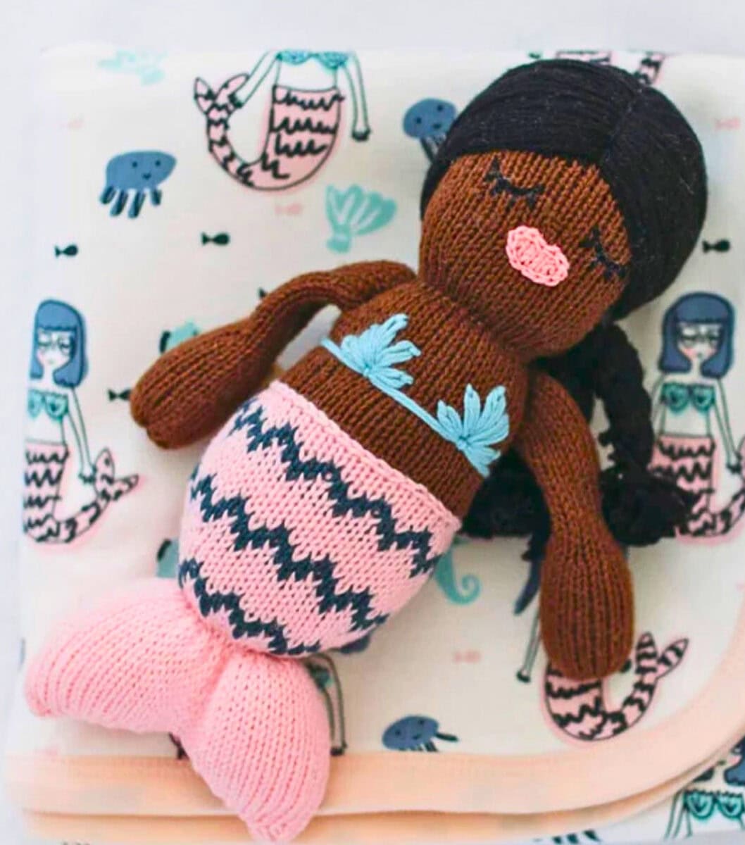 9 Organic Baby Toys For Safe & Non-Toxic Play