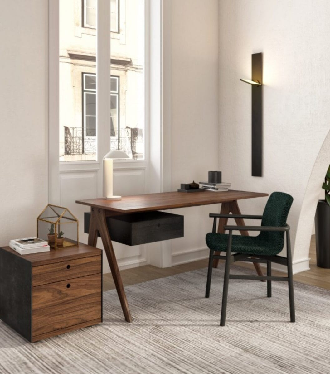 7 Eco-friendly & Non-Toxic Desks For 2025