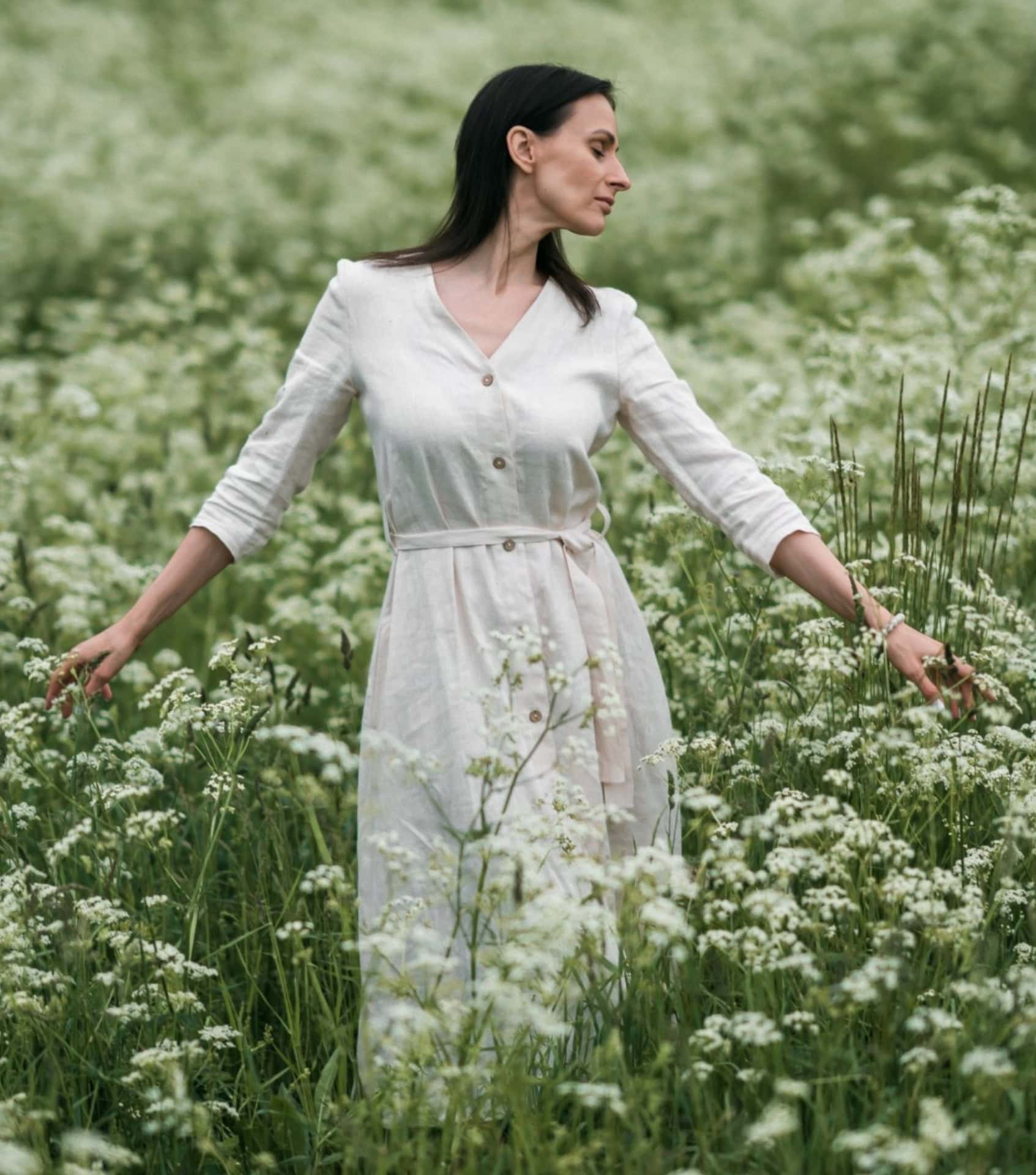 7 Sustainable Wedding Guest Dresses You Can Consciously Cut Loose In