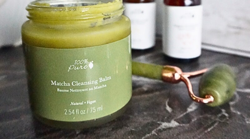 7 Natural Makeup Removers For A Cleaner Clean