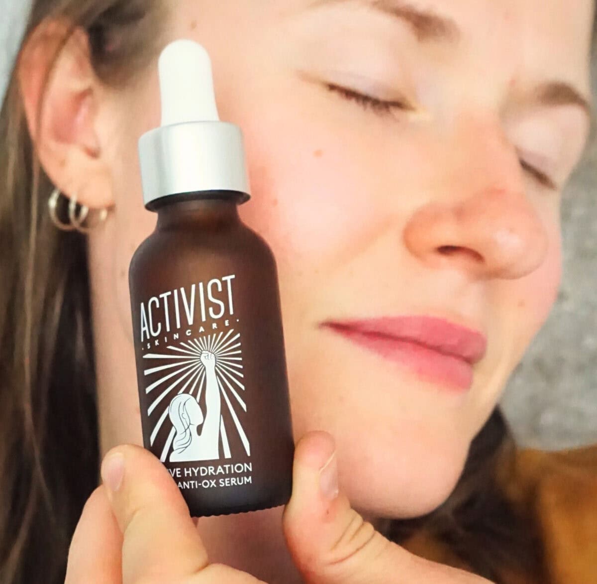 7 Best Natural Serums Going Organically Face To Face With Toxins