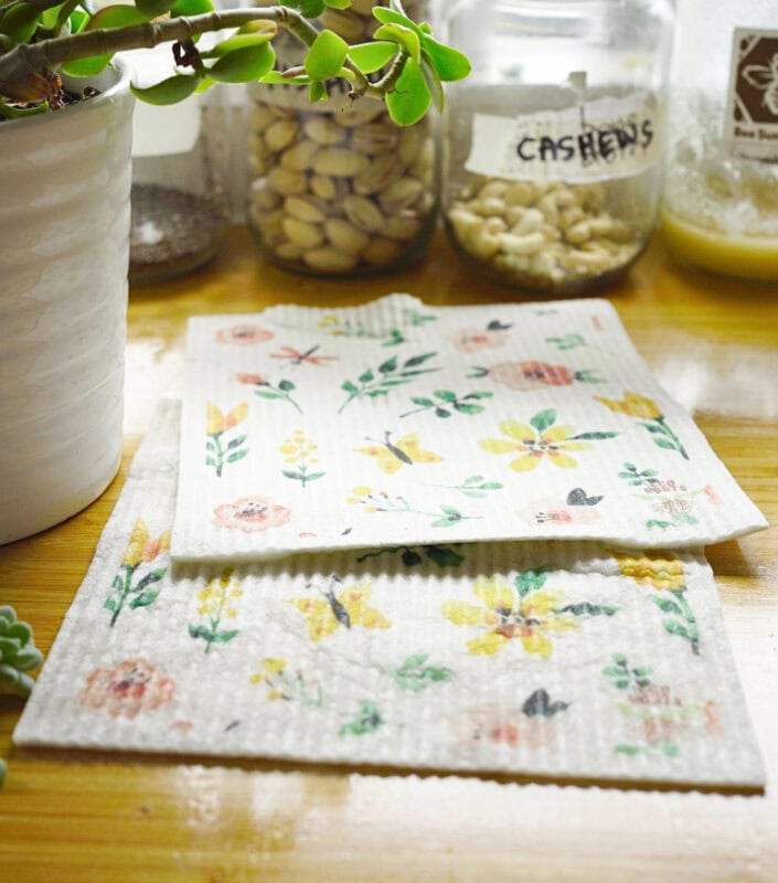 7 Paper Towel Alternatives To Ditch The Flimsy & Embrace Eco-Friendly