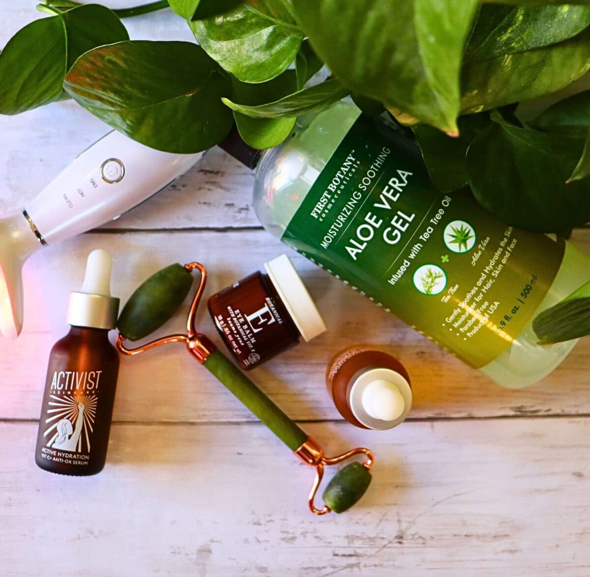 7 Best Anti-Aging Skincare Products (and Routine)