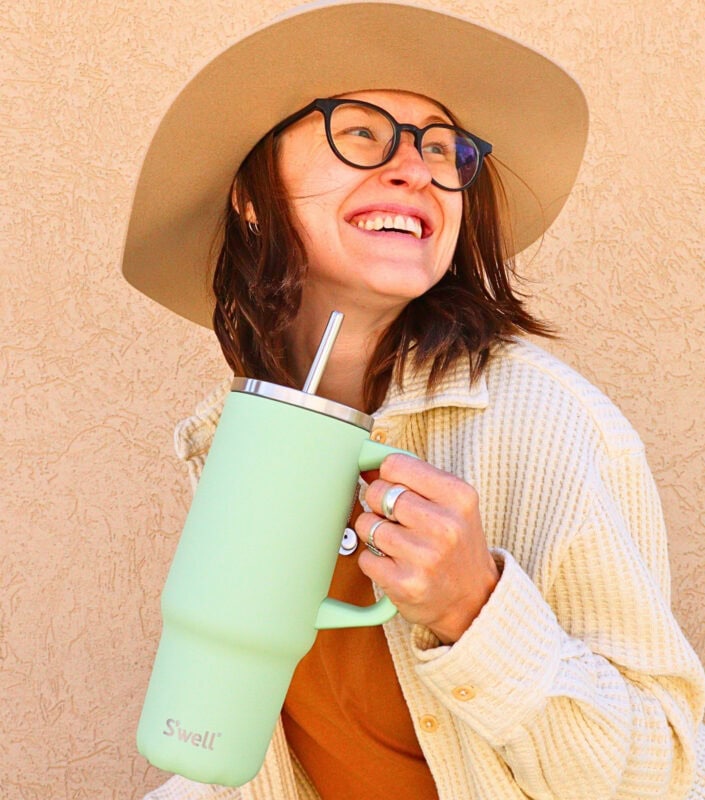 7 Best Plastic-Free Water Bottles For Non-Toxic Hydration