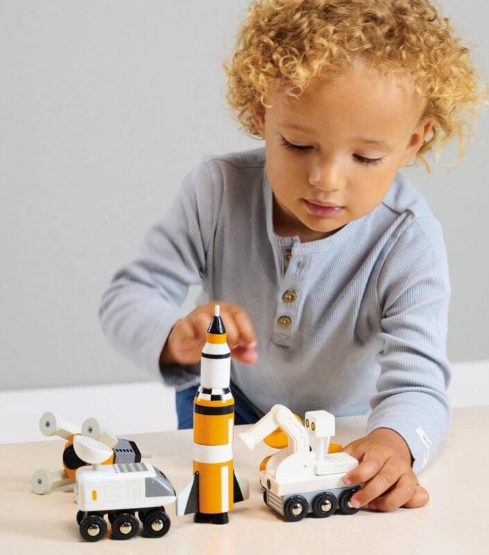 9 Sustainable Toys For Smart, Eco-Friendly Fun
