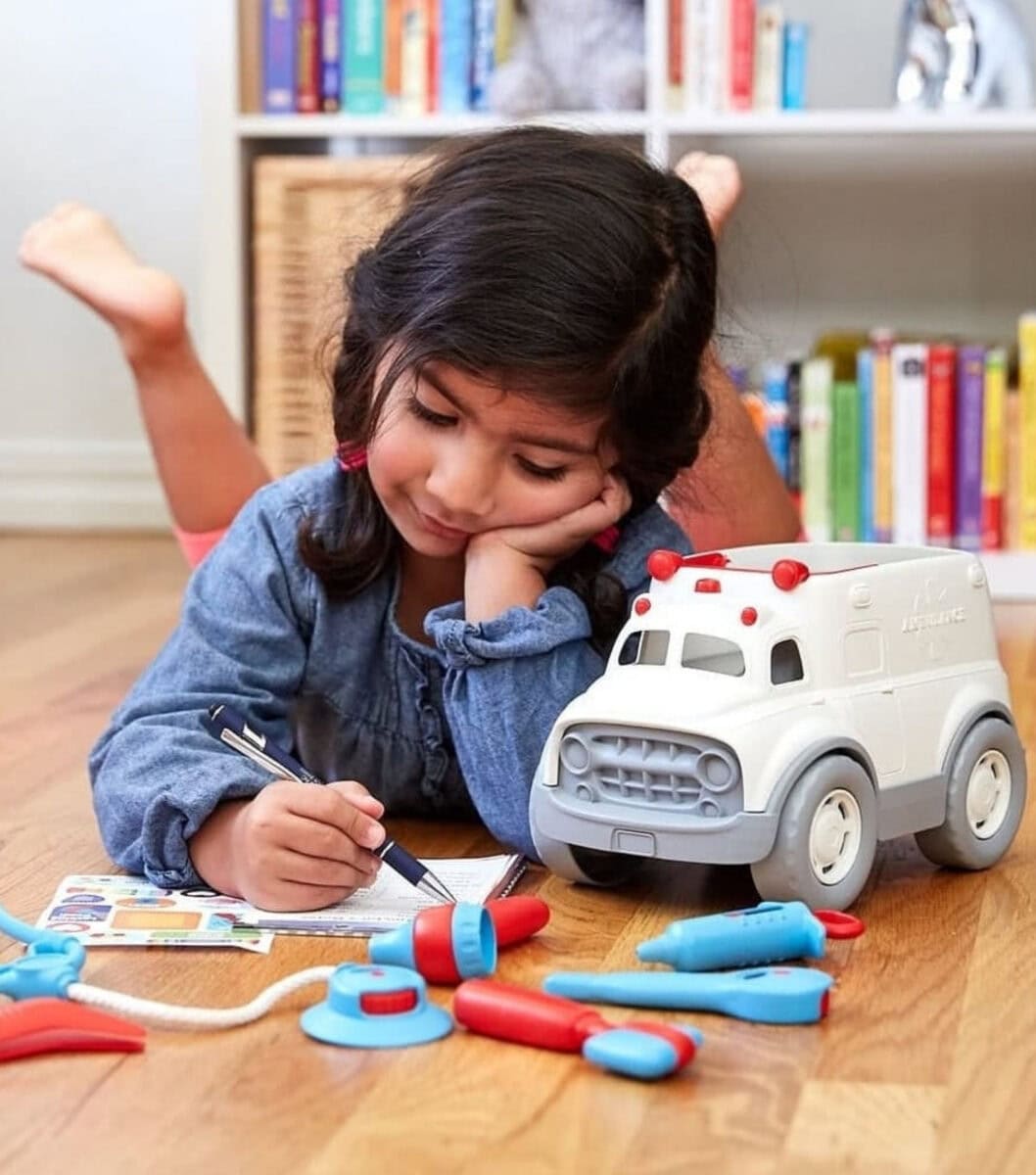 9 Sustainable Toys For Smart, Eco-Friendly Fun
