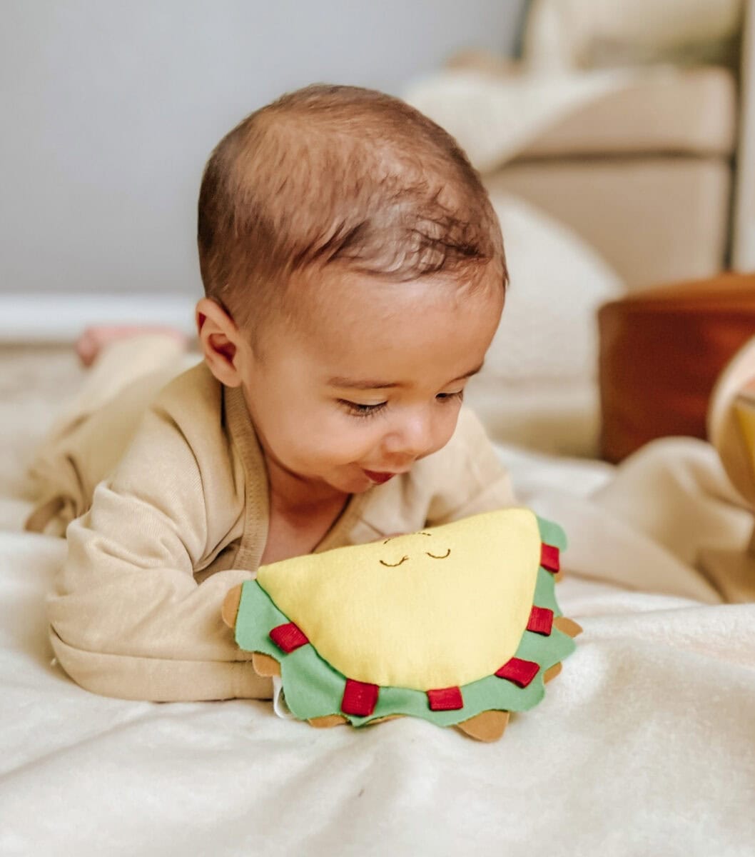 9 Organic Baby Toys For Safe & Non-Toxic Play