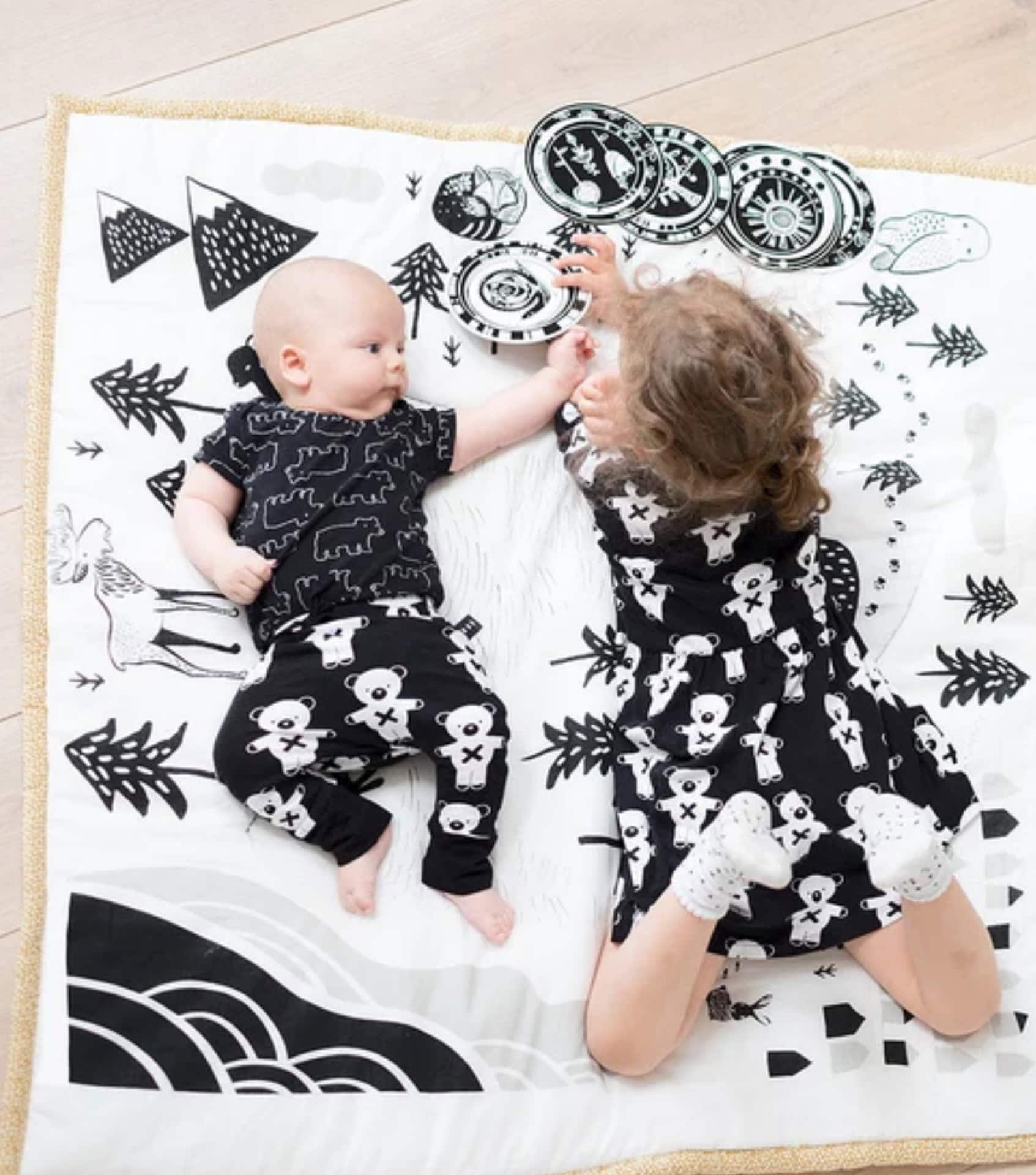 9 Organic & Non-Toxic Play Mats For The Most Eco-Friendly Fun