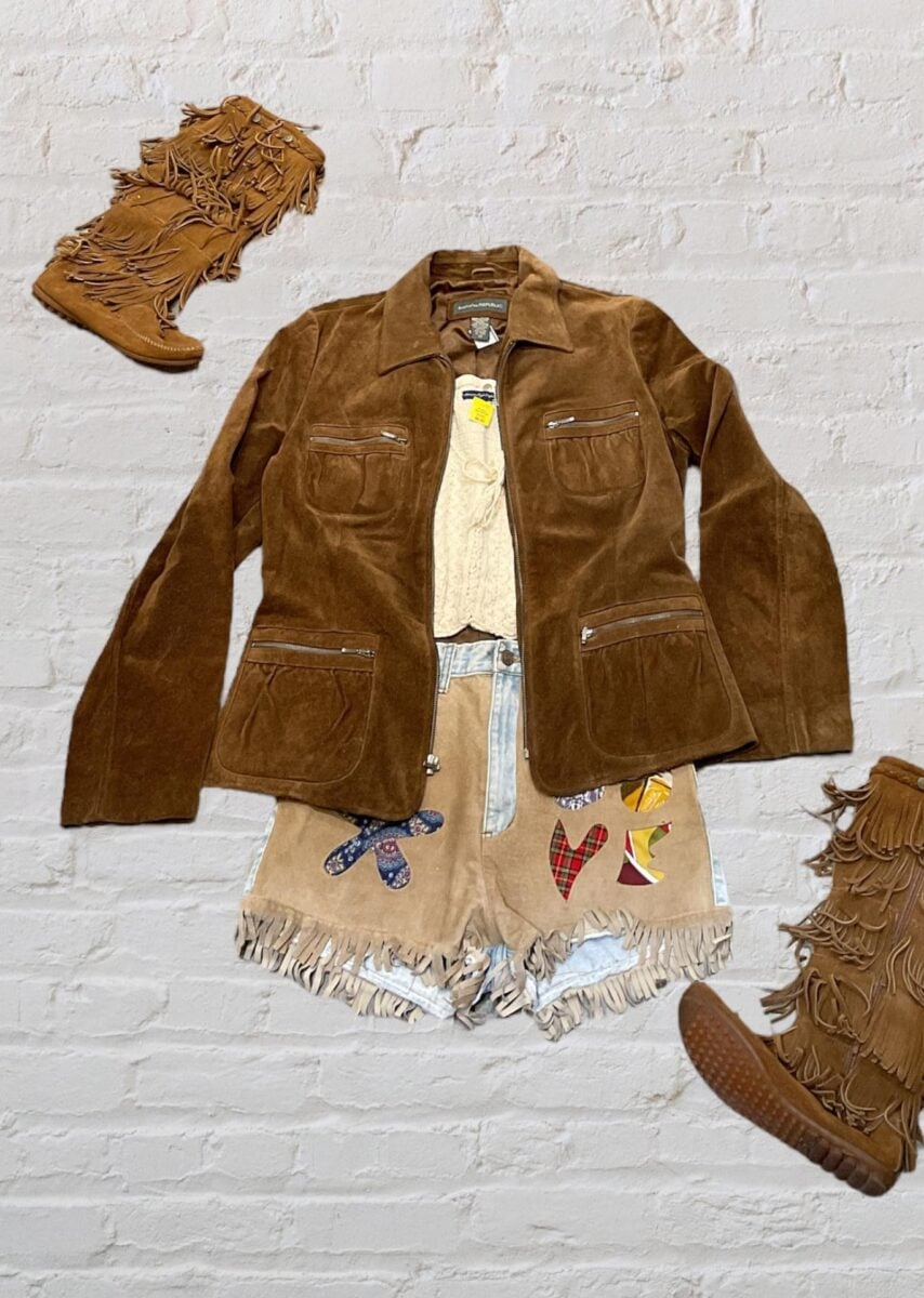 13 Best Thrift Stores In Tampa for Bargain-Seeking Buccaneers