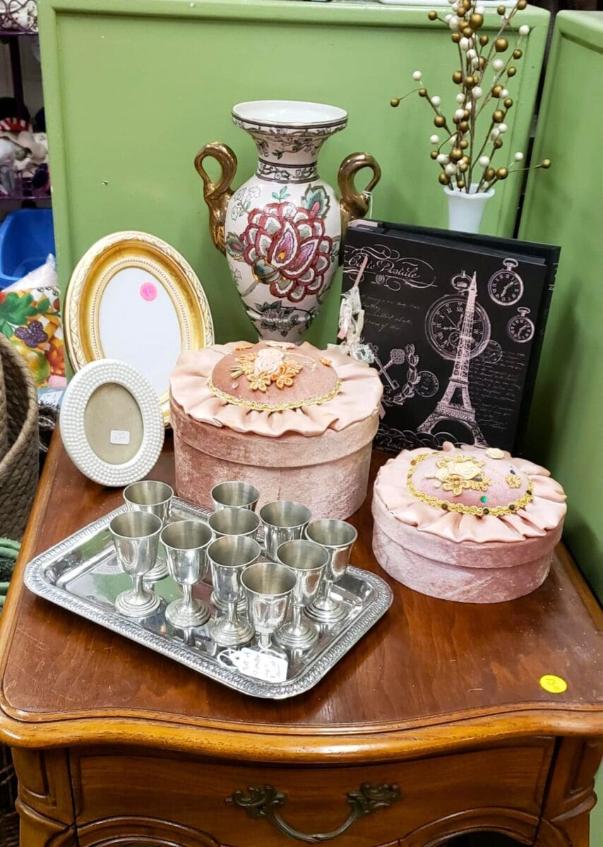 9 Best Thrift Stores In CT If You're Inclined to Consign