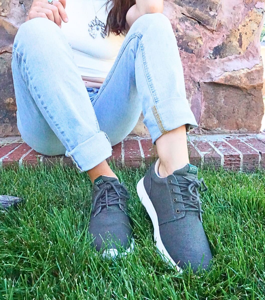 7 Best Hemp Shoes For Comfort & Performance