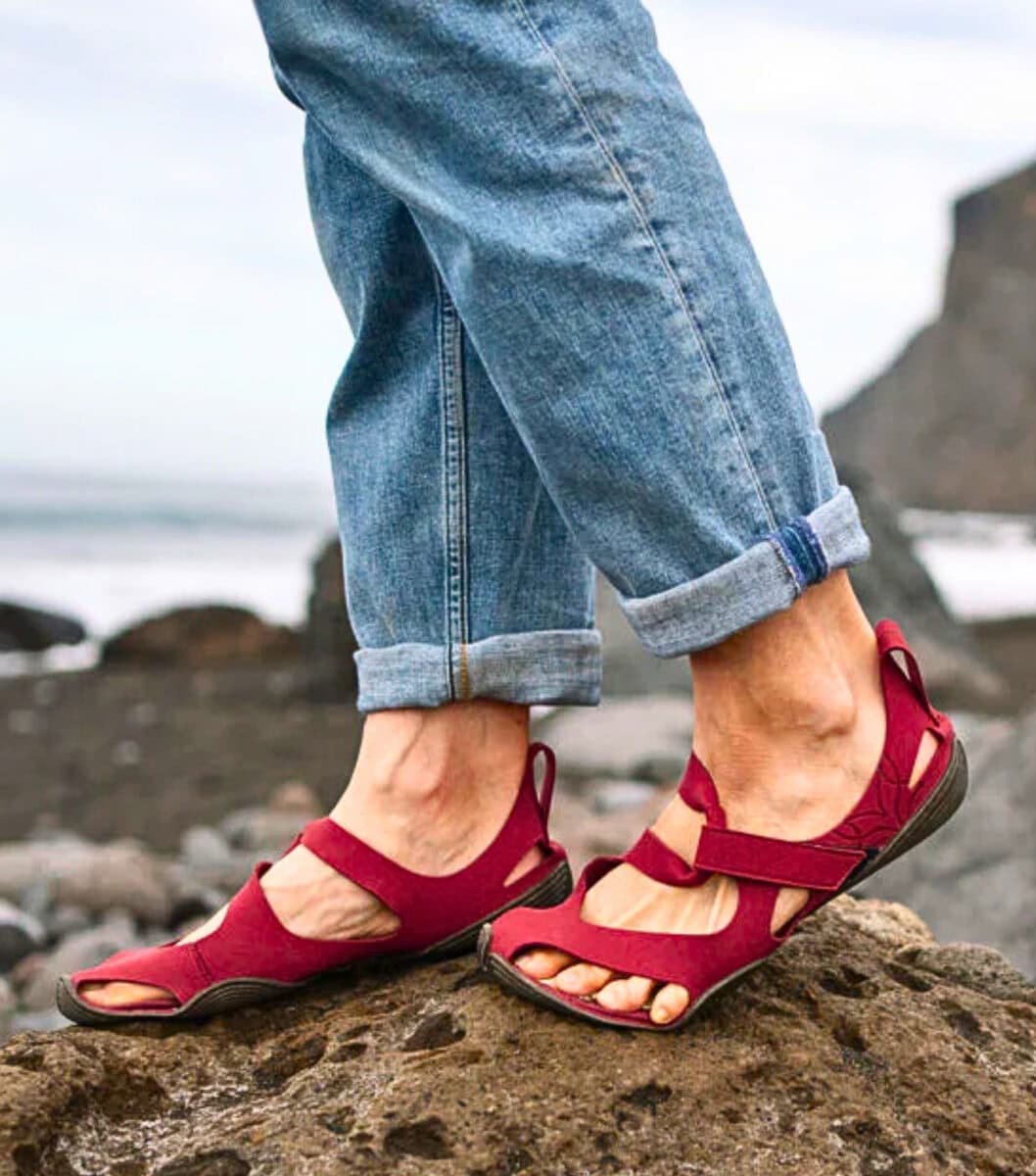 7 Best Hemp Shoes For Comfort & Performance