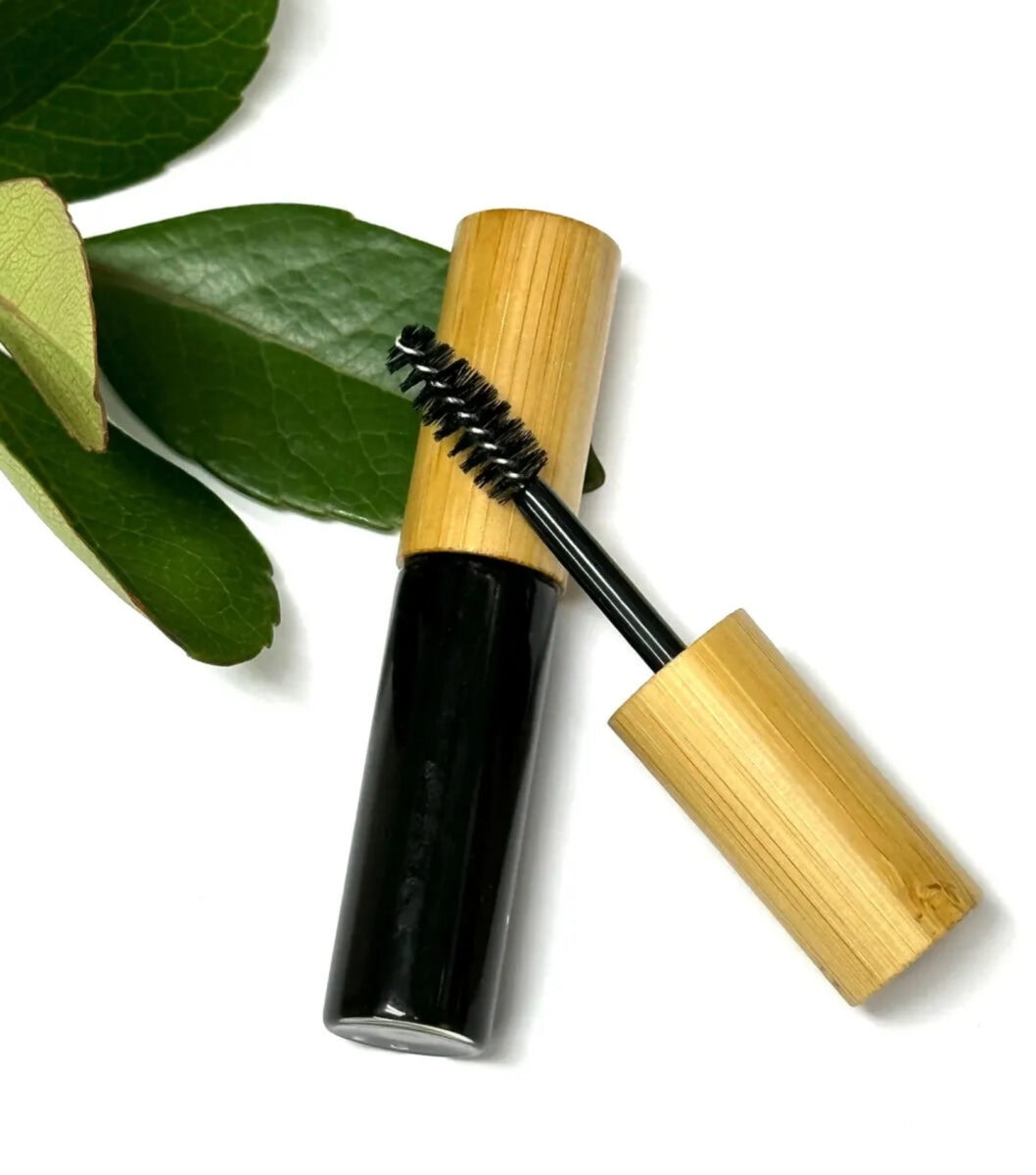7 Best Zero Waste Mascara Brands For Beautiful Lashes