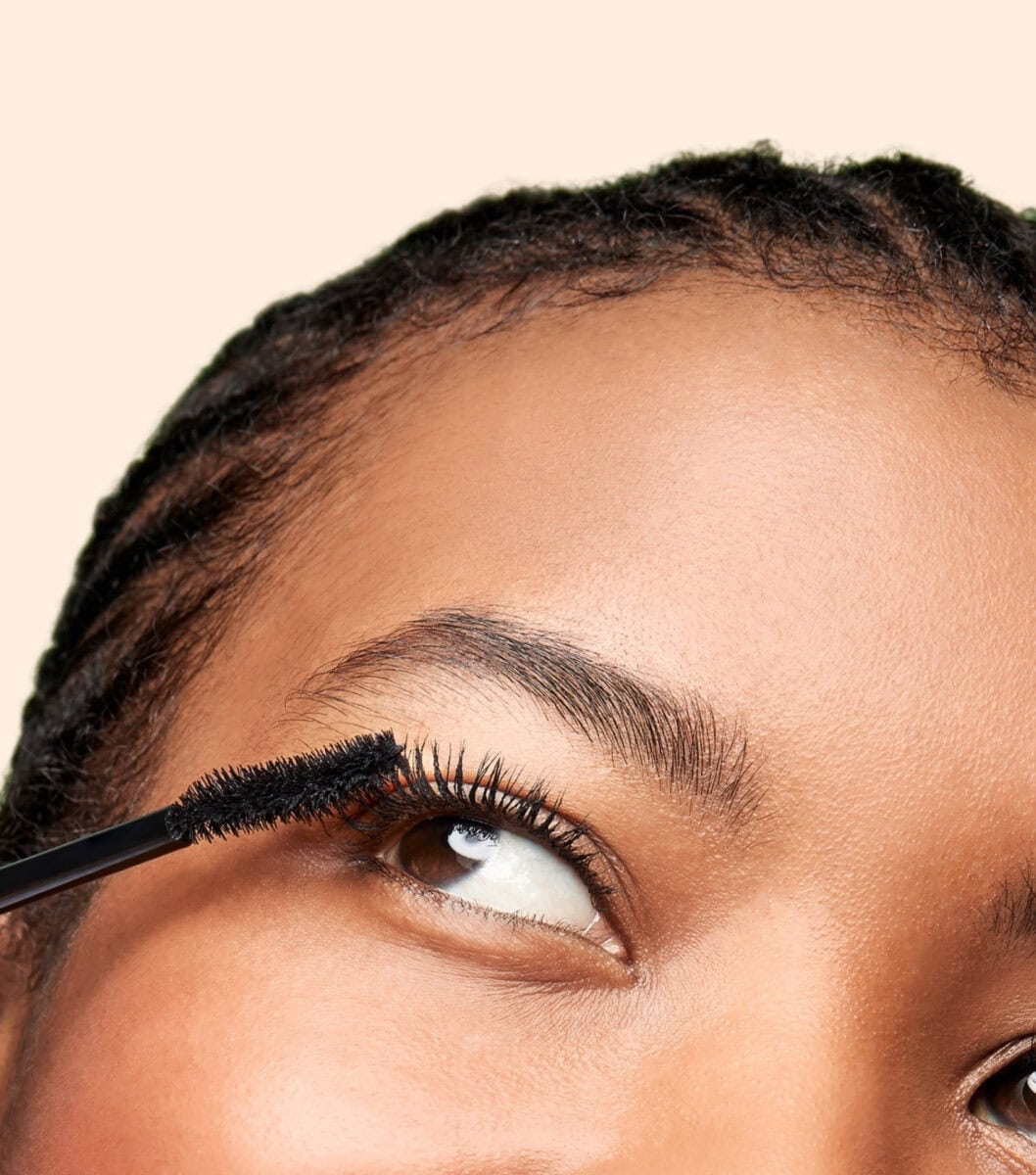 7 Best Zero Waste Mascara Brands For Beautiful Lashes