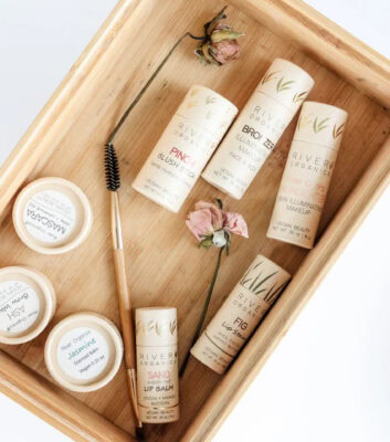 11 Zero Waste Makeup Brands (Plastic-free & Refillable)