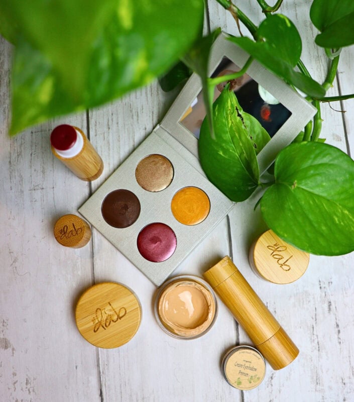 11 Zero Waste Makeup Brands (Plastic-free & Refillable)